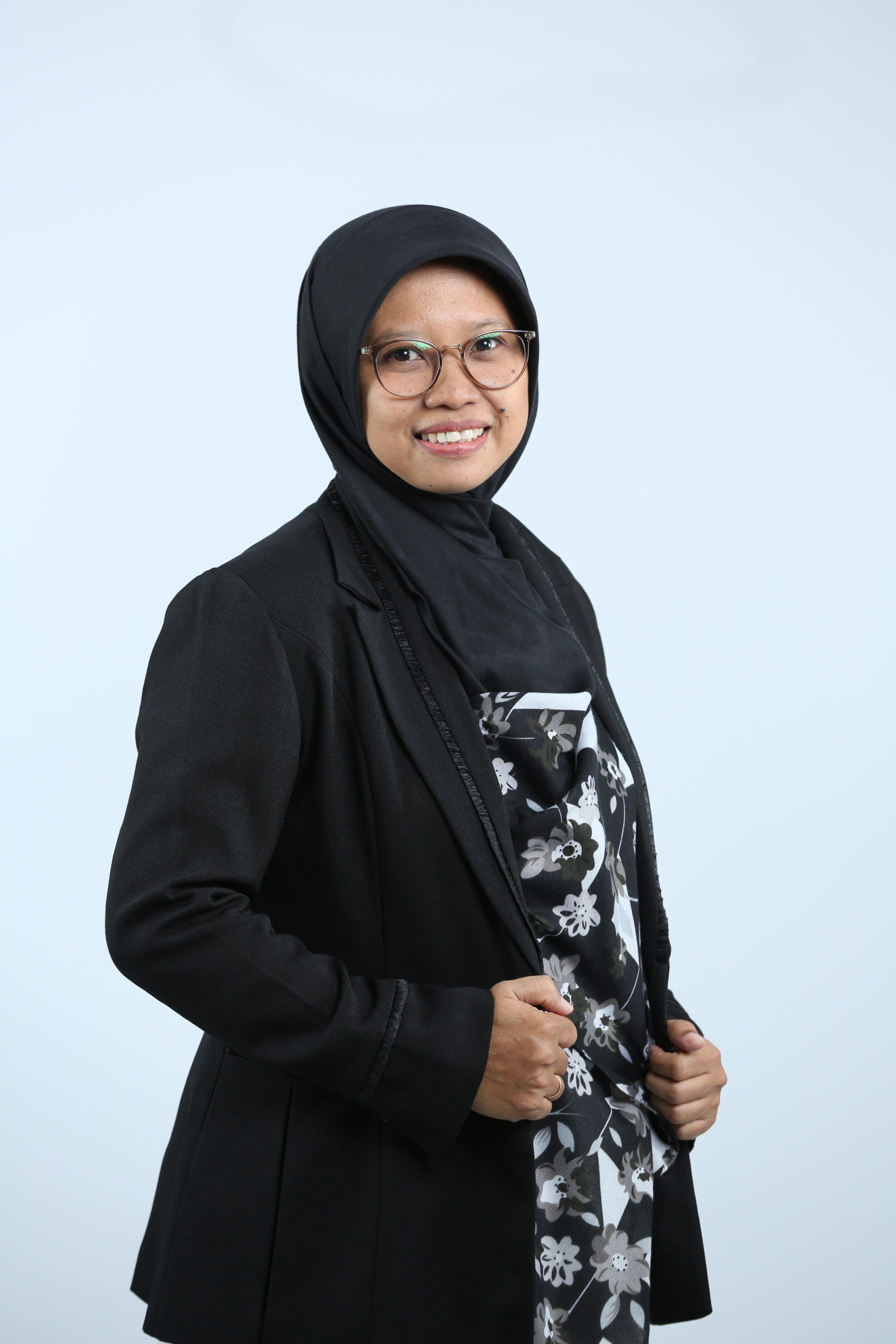 Profil Dosen Bisnis Jasa Makanan - Fakultas Ekonomi dan Bisnis